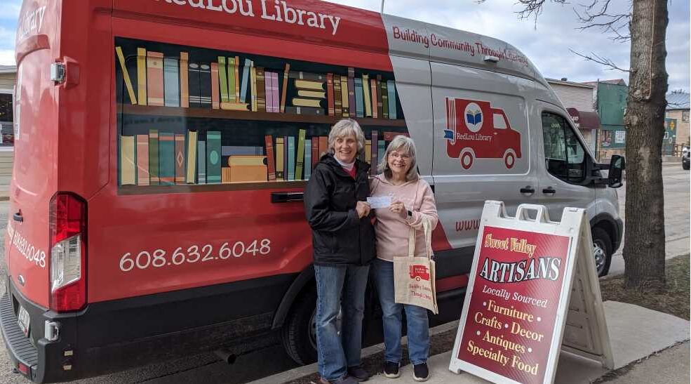 ‘A novel idea’: UW-La Crosse alum starts mobile library serving Viroqua ...