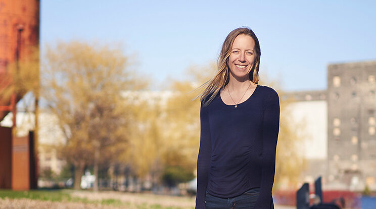 UW-Milwaukee alum works to help refugees find new lives in Wisconsin ...