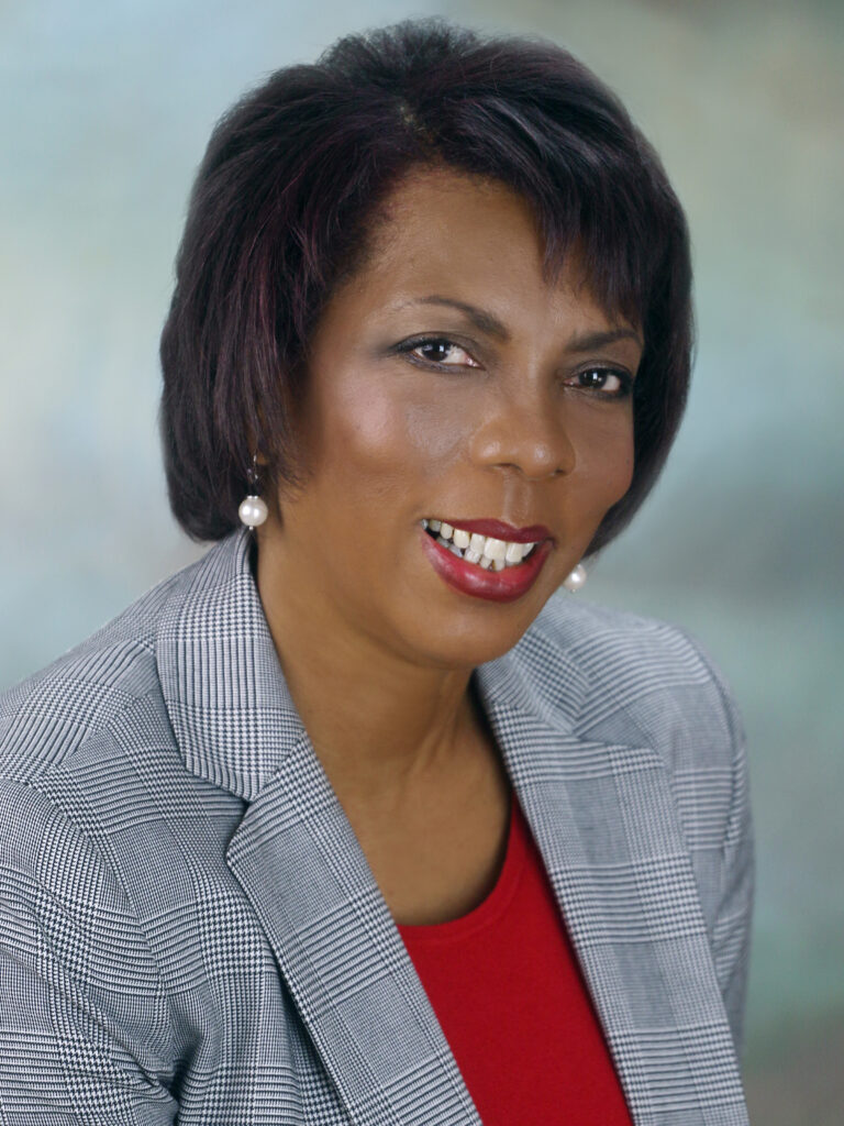 Davis, Robyn_Headshot_3x4 | News